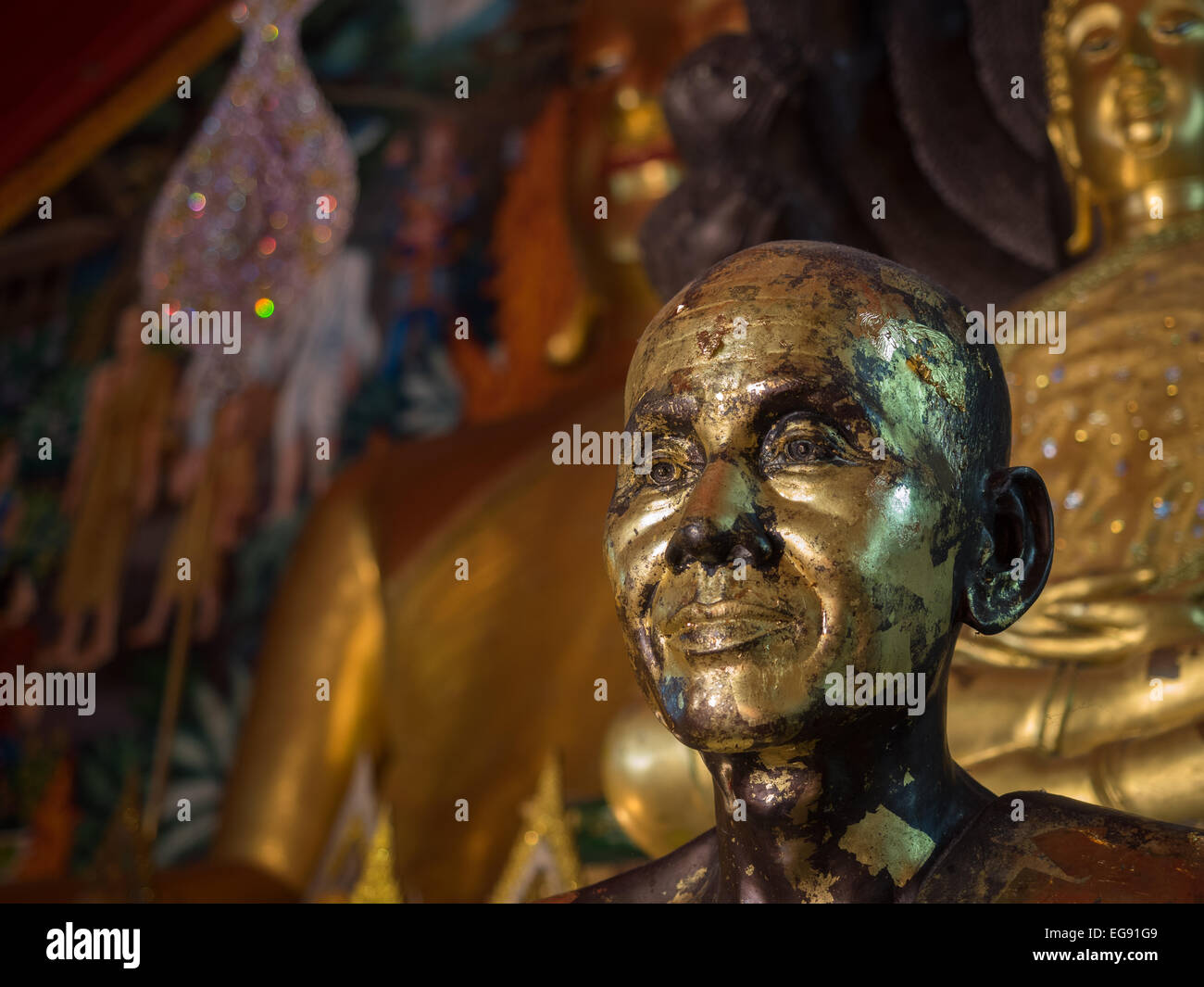 Buddhist shrine monk thailand statue hi-res stock photography and ...