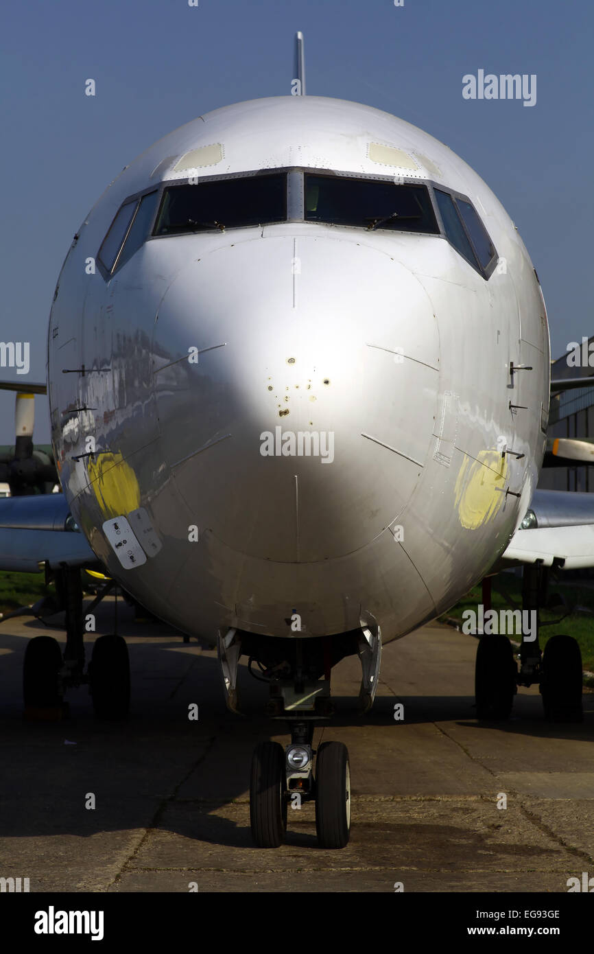 Front cabin airplane hi-res stock photography and images - Alamy