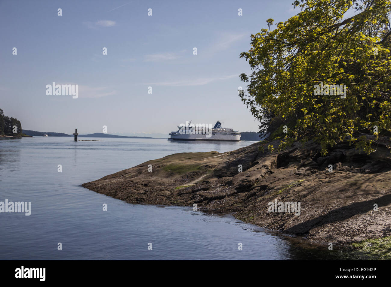 Bc ferries passing rocky hi-res stock photography and images - Alamy