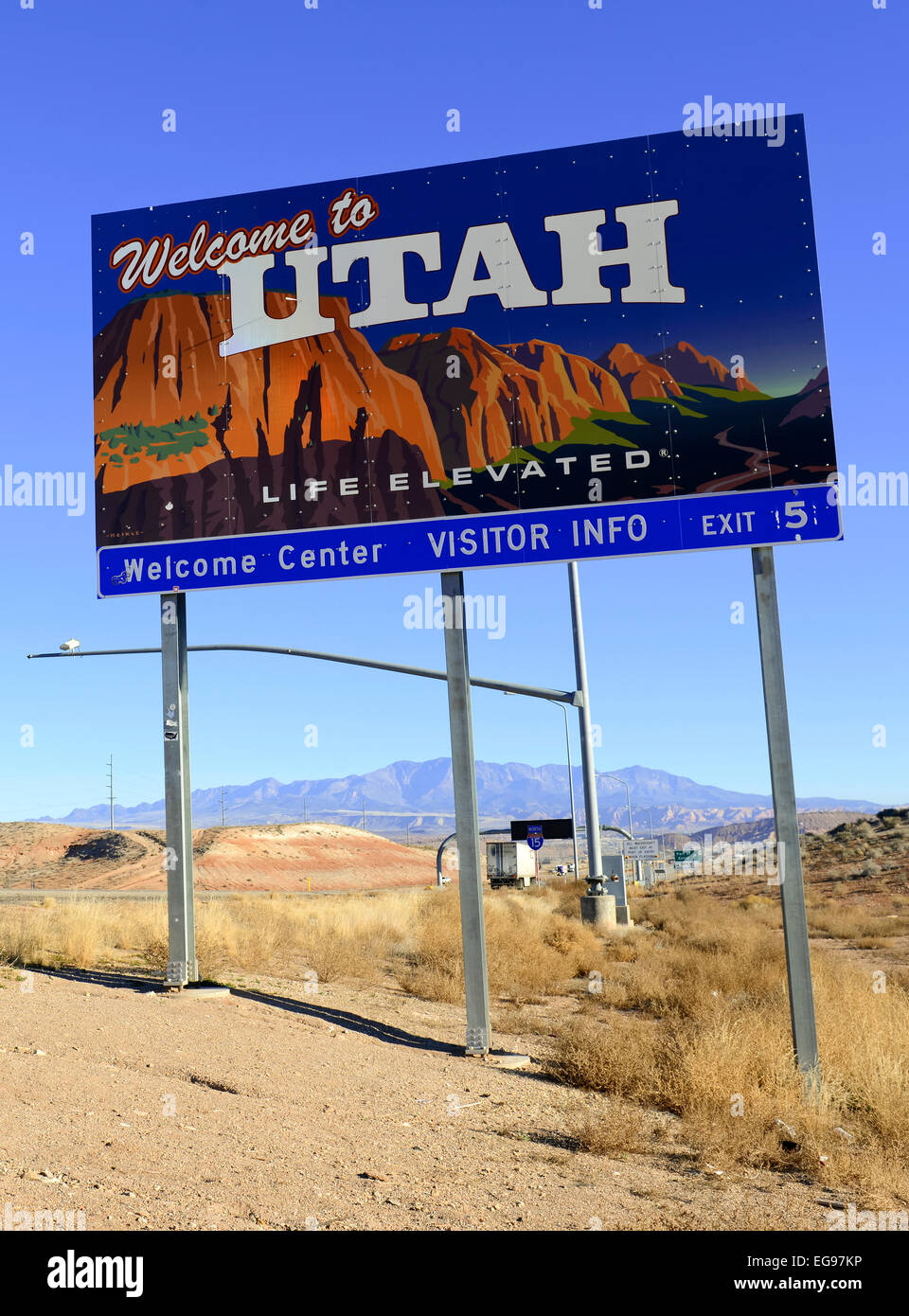 Utah state road sign on interstate Stock Photo - Alamy