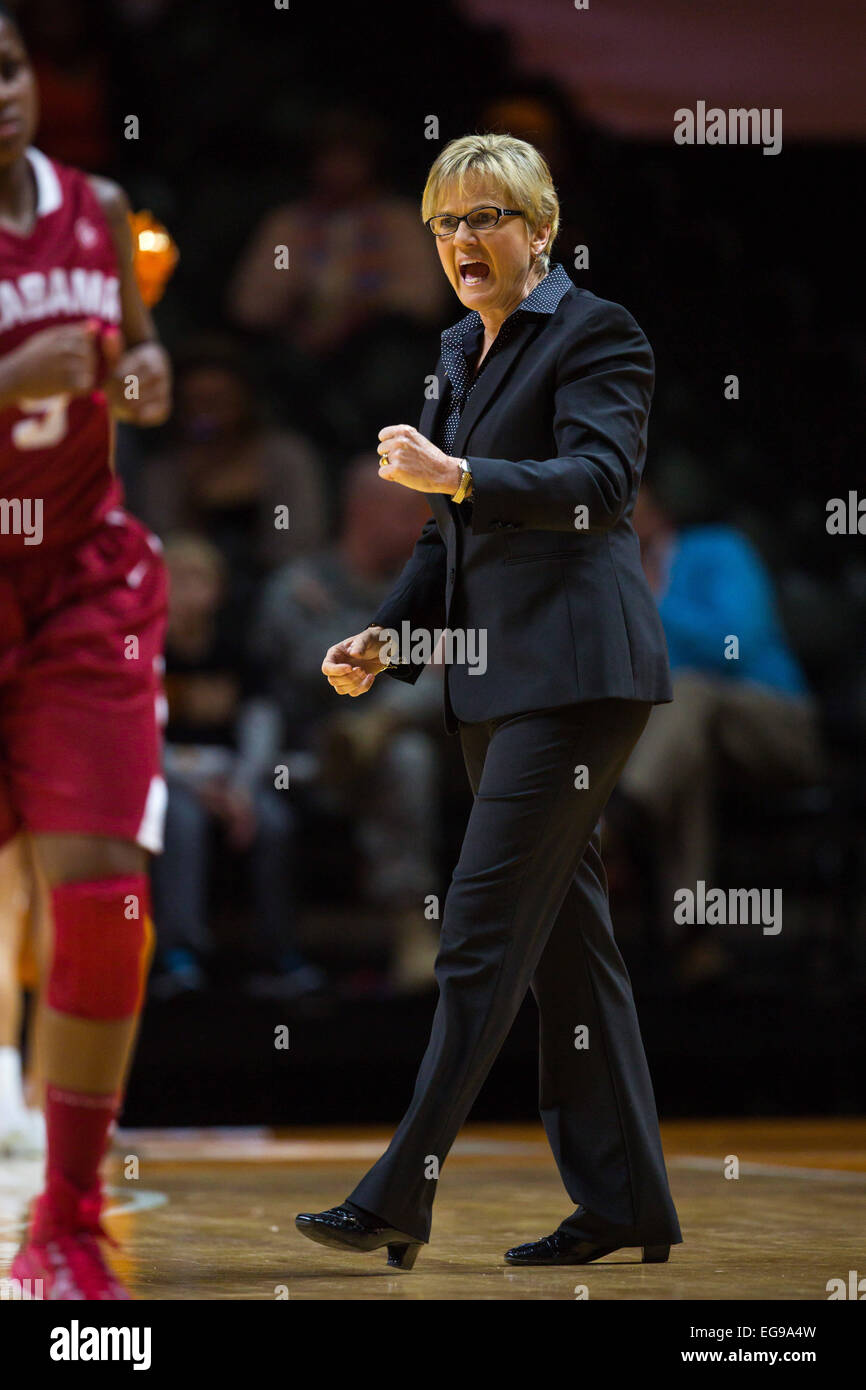 February 19, 2015: head coach Holly Warlick of the Tennessee Lady ...
