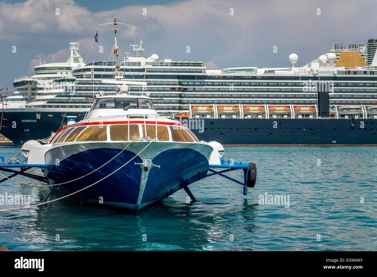 Hydrofoil hi-res stock photography and images - Alamy