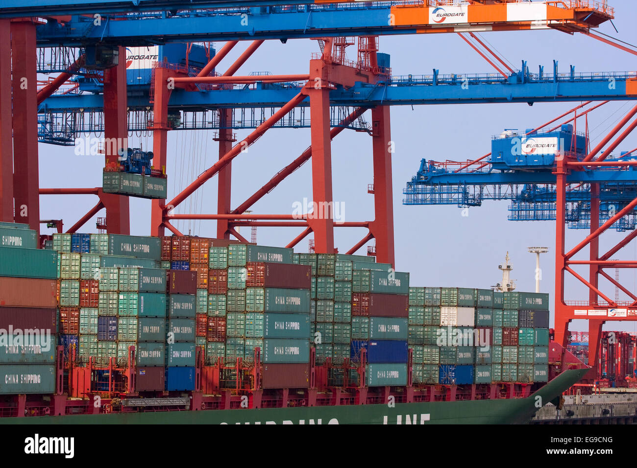 Container ships at the container terminal Altenwerder in the port ...