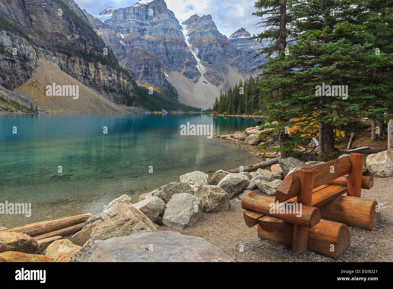 Moraine lake canada hi-res stock photography and images - Alamy