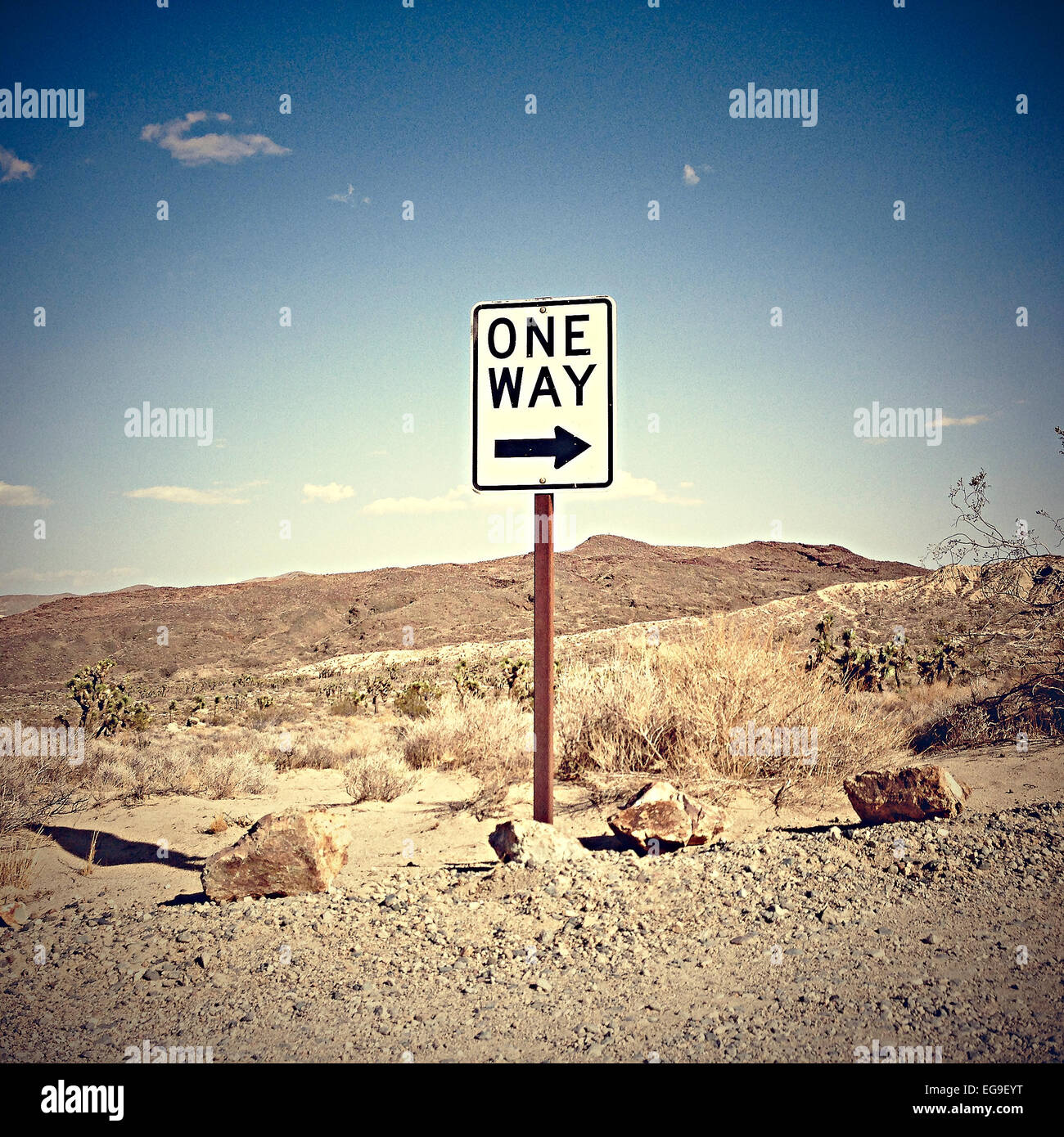 One way sign hi-res stock photography and images - Alamy