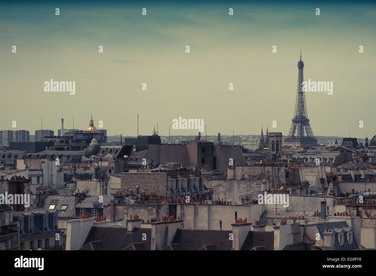 Paris cityscape hi-res stock photography and images - Alamy