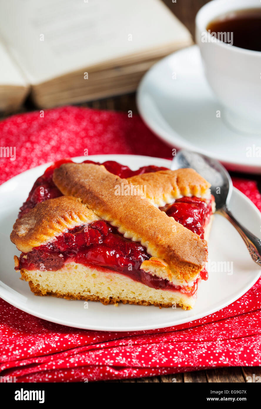Tea and pie hi-res stock photography and images - Alamy