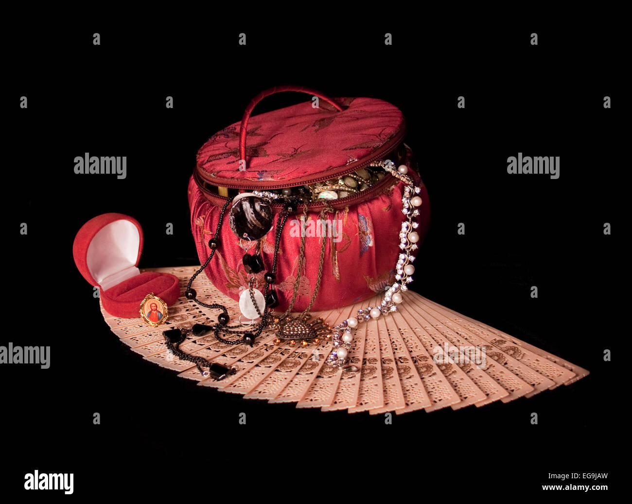Box with a lot of women's jewelry Stock Photo - Alamy