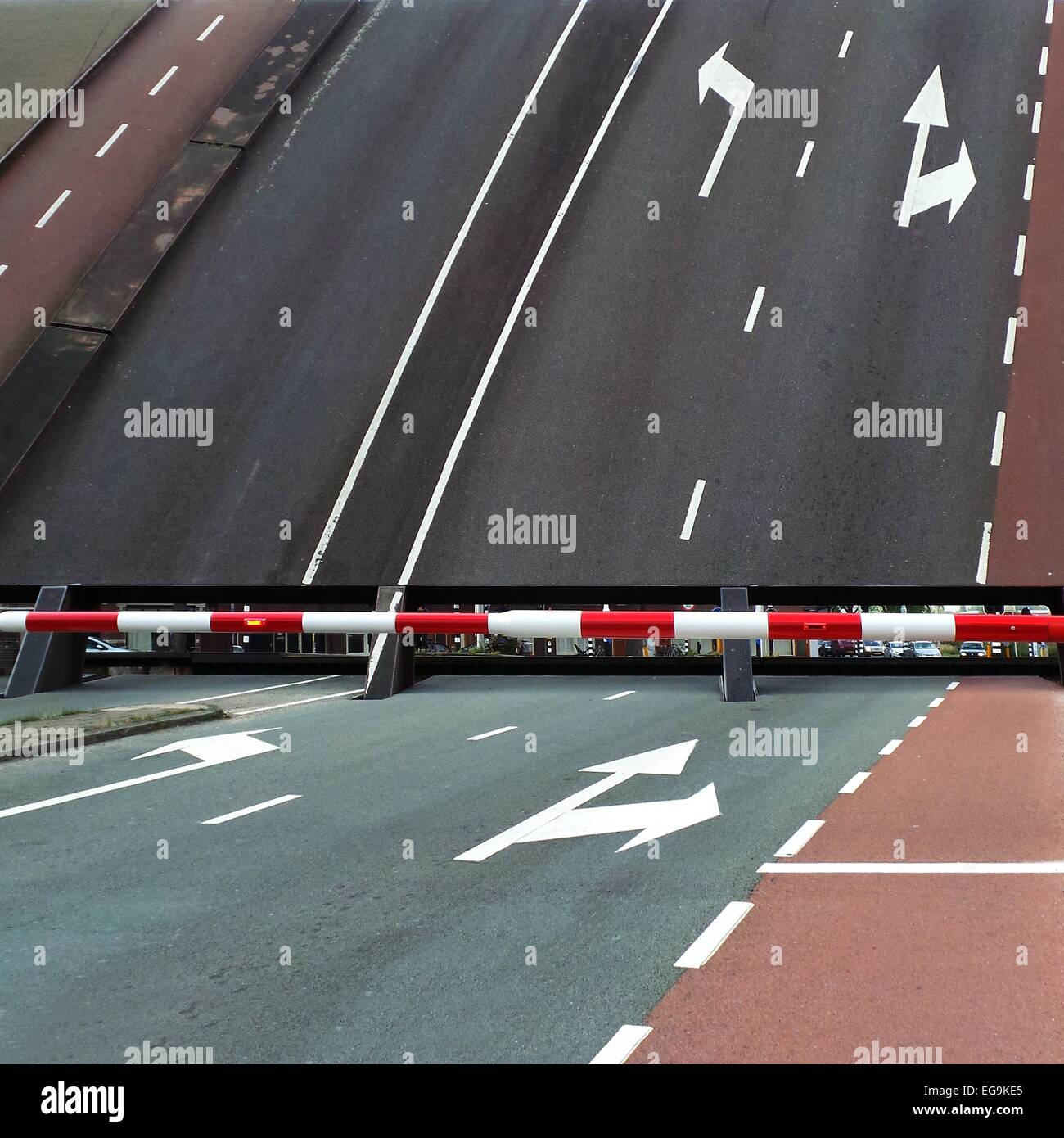 Road Closed Bridge Sign Stock Photos & Road Closed Bridge Sign Stock ...