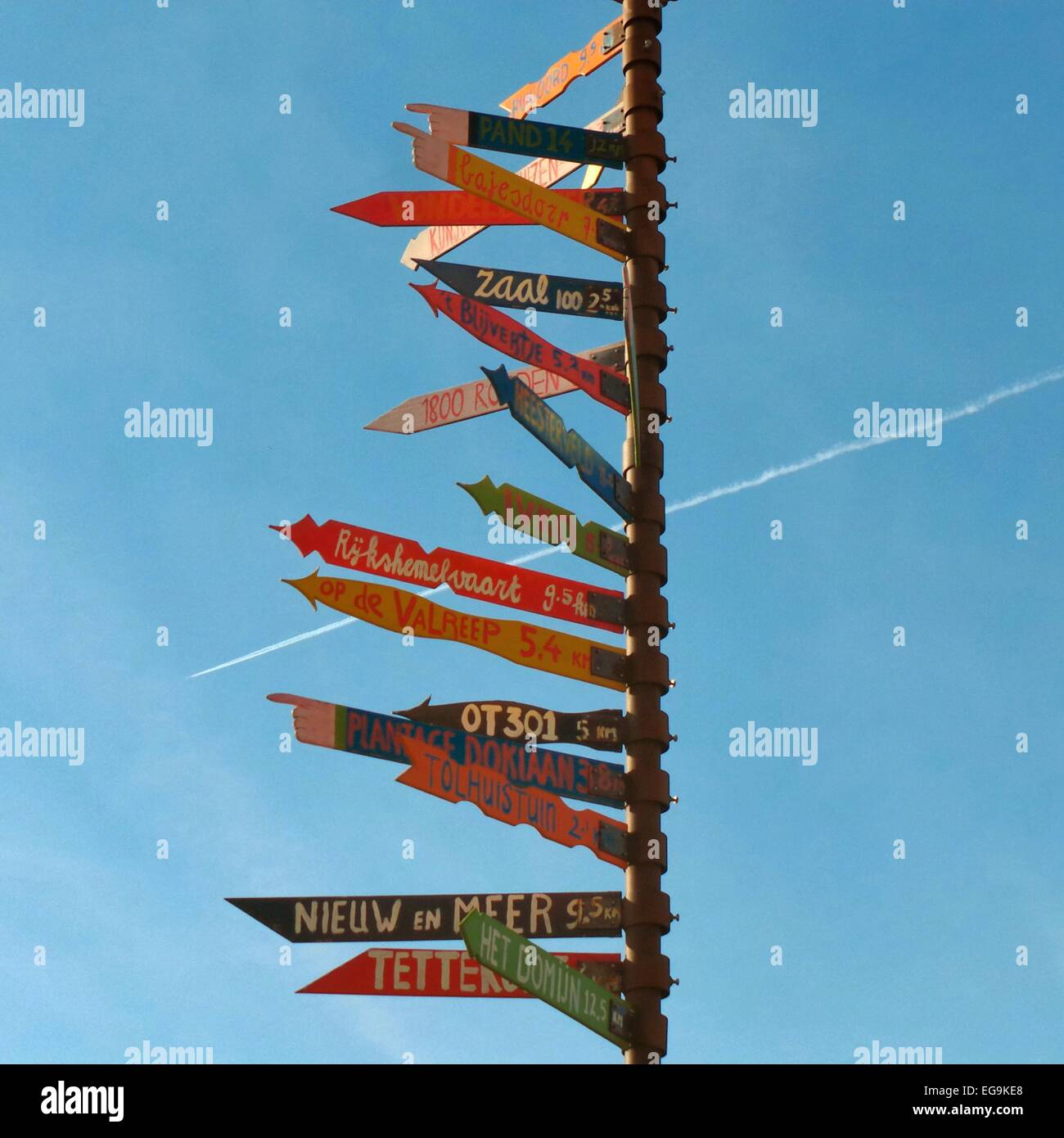 Multi directional sign hi-res stock photography and images - Alamy