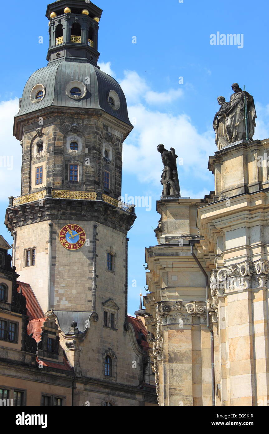 Semperoper dresden clock hi-res stock photography and images - Alamy