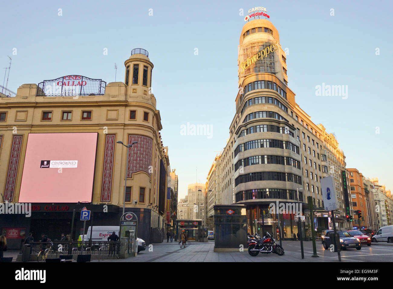 The Capitol Building (VINCCI CAPITOL) ,and cinema Caloa building at ...