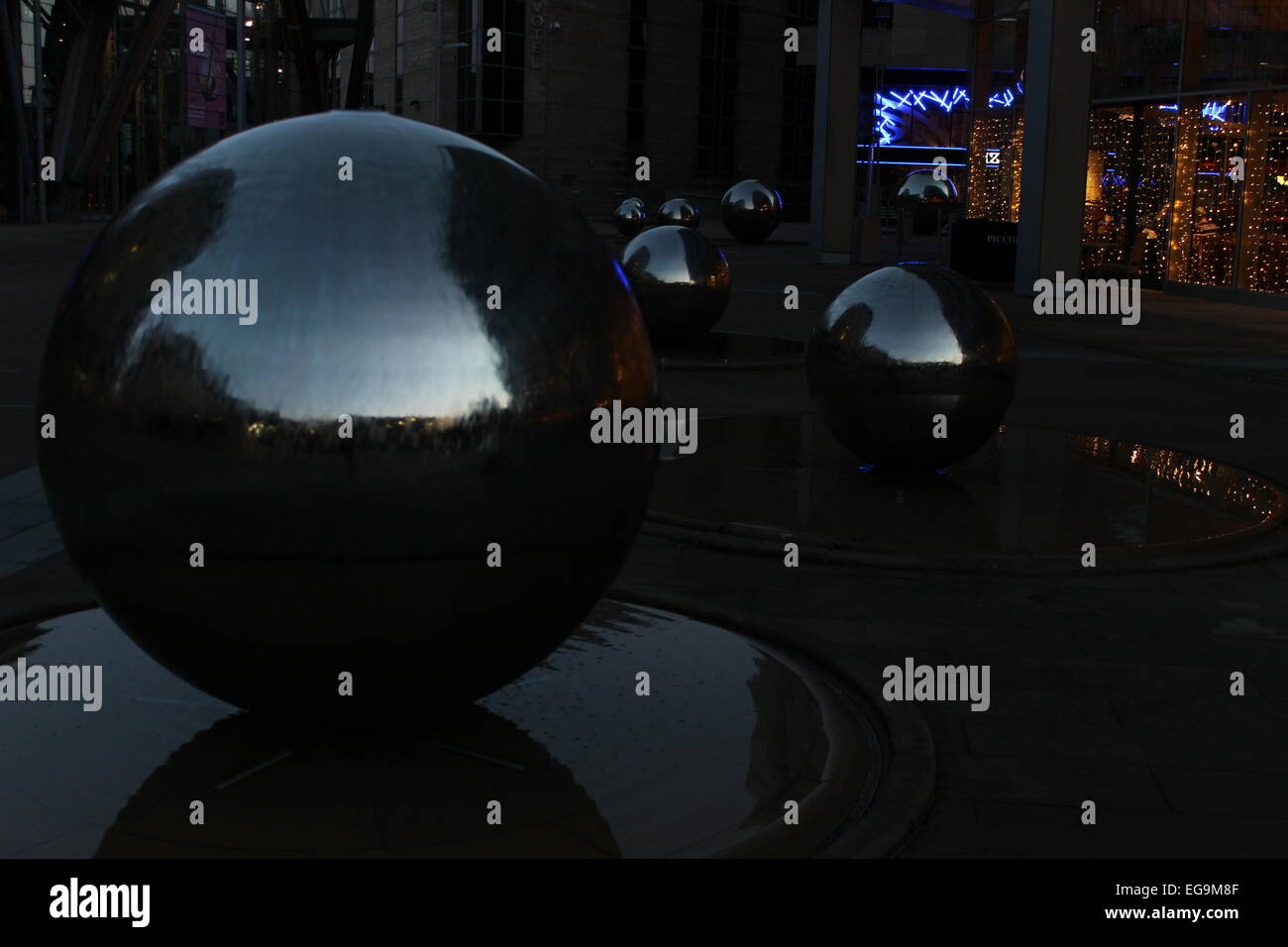 Metallic Ball Water Feature Stock Photo - Alamy