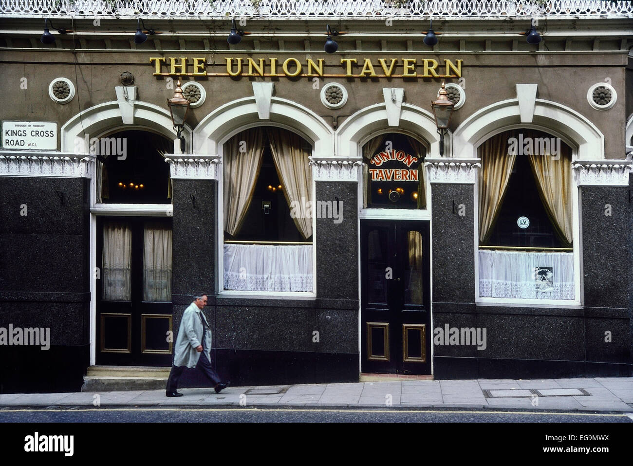 The tavern pub public house hi-res stock photography and images - Alamy
