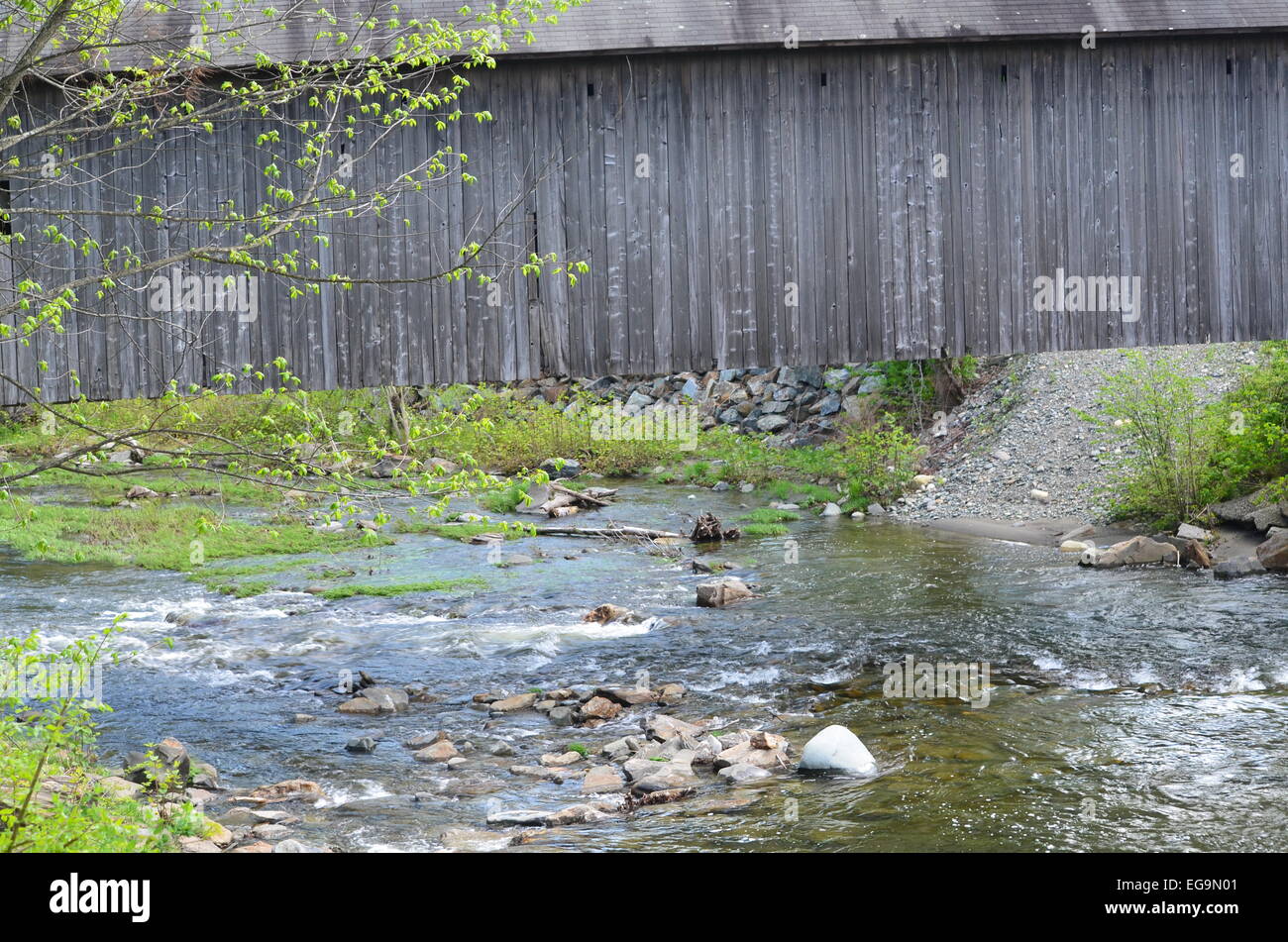 Covered streams hi-res stock photography and images - Alamy
