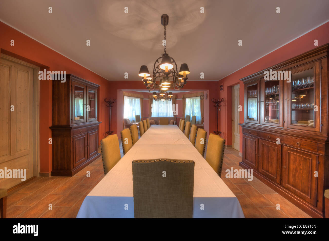 Inside classical dining room hi-res stock photography and images - Alamy