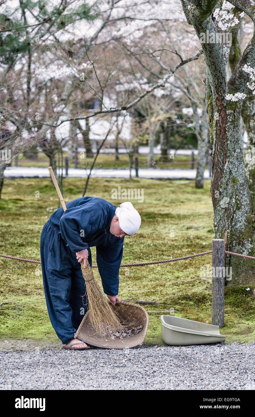 Buddhist monk sweeping hi-res stock photography and images - Alamy