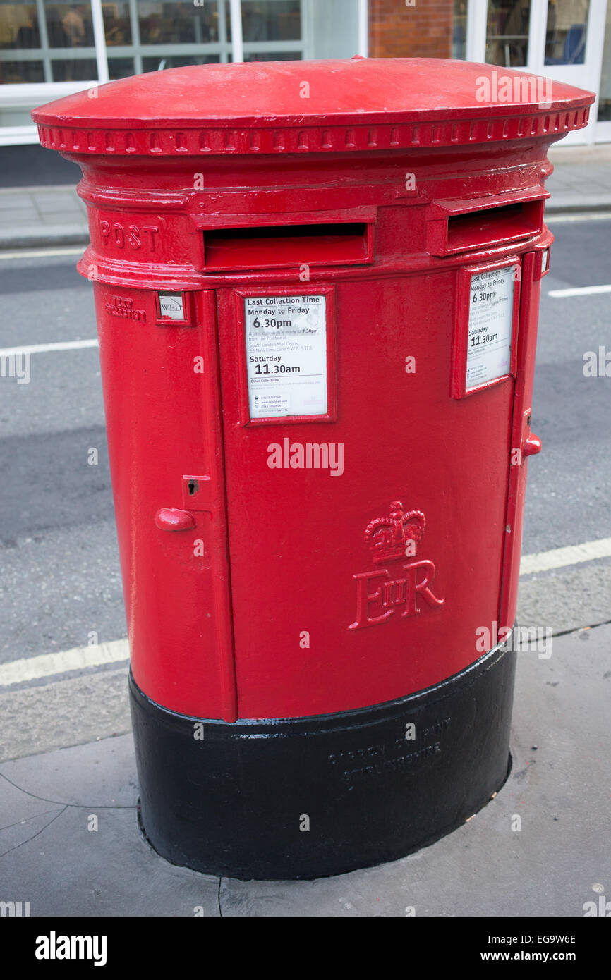 Royal Mail letter box in Westminster London UK Stock Photo - Alamy