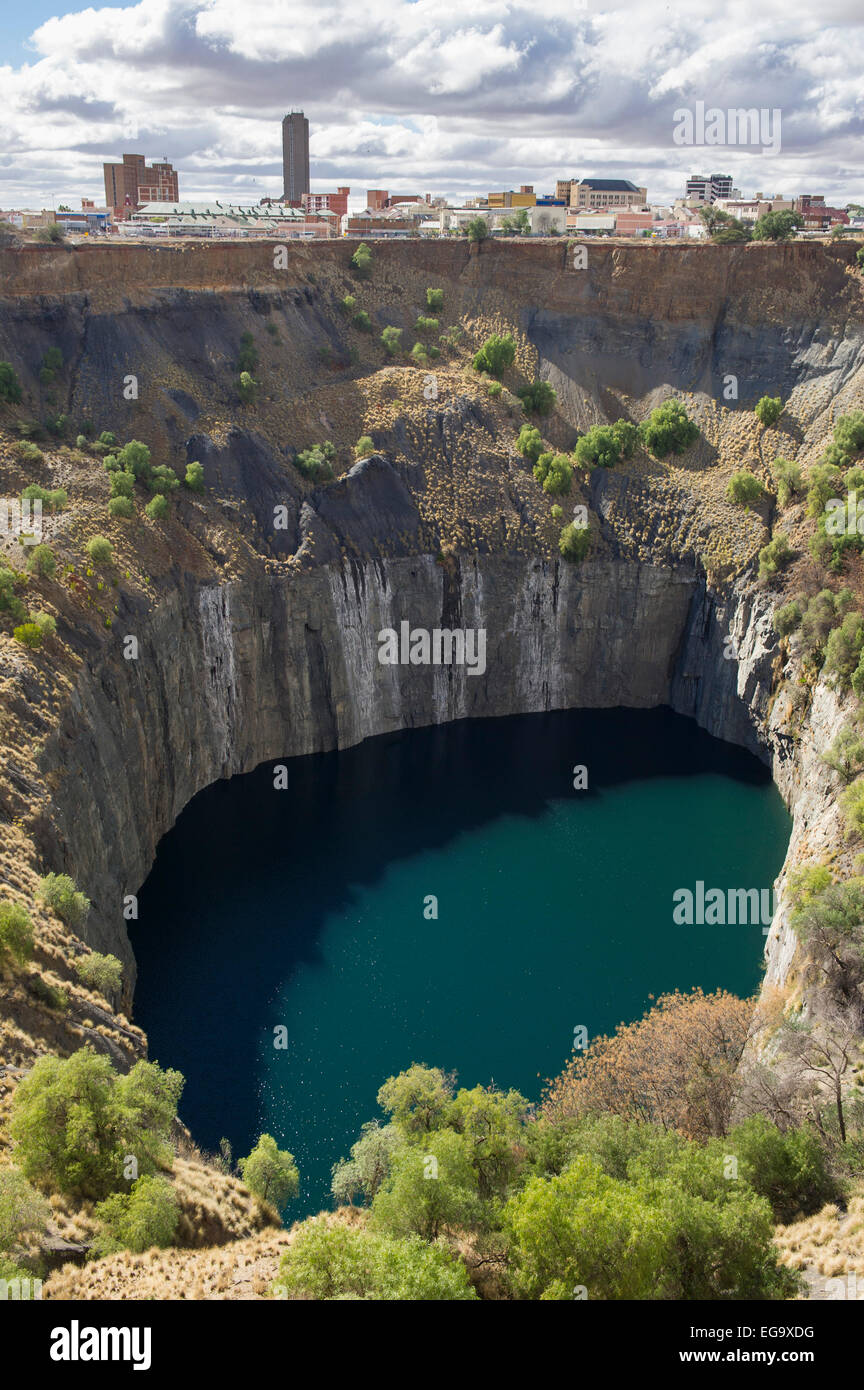 Big hole hi-res stock photography and images - Alamy