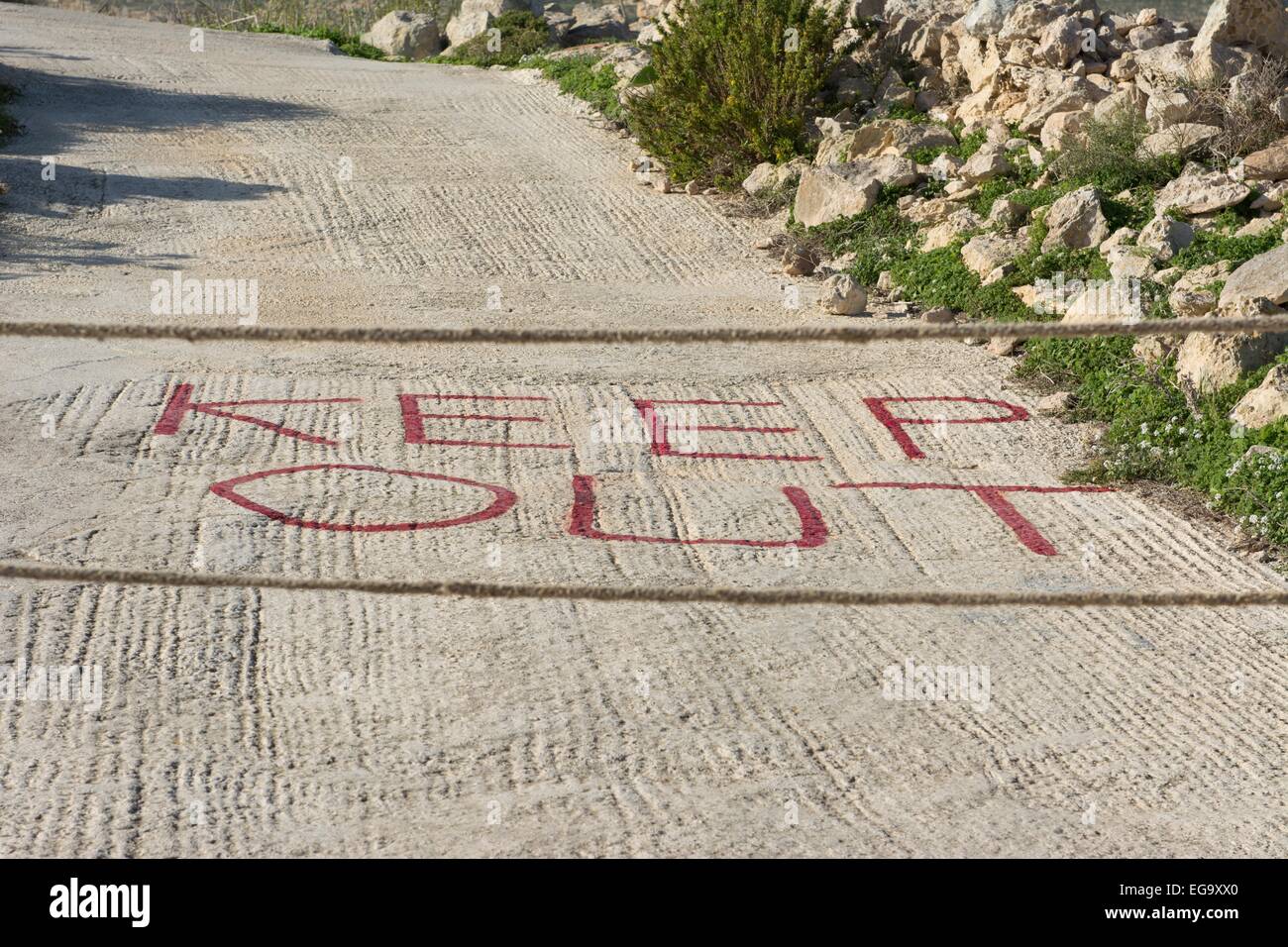 Keep out sign red hi-res stock photography and images - Alamy