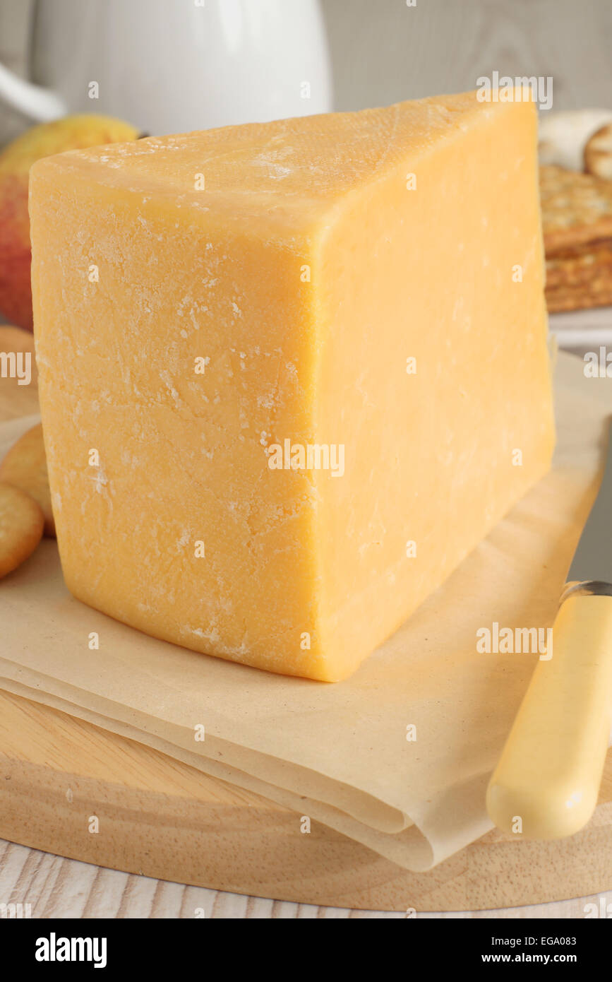 Traditional english cheeses hi-res stock photography and images - Alamy