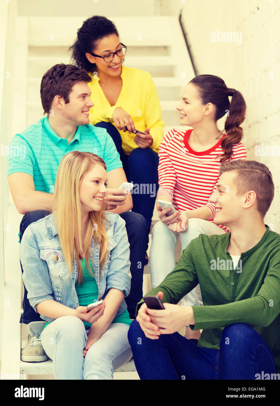 Group discussion students hi-res stock photography and images - Alamy
