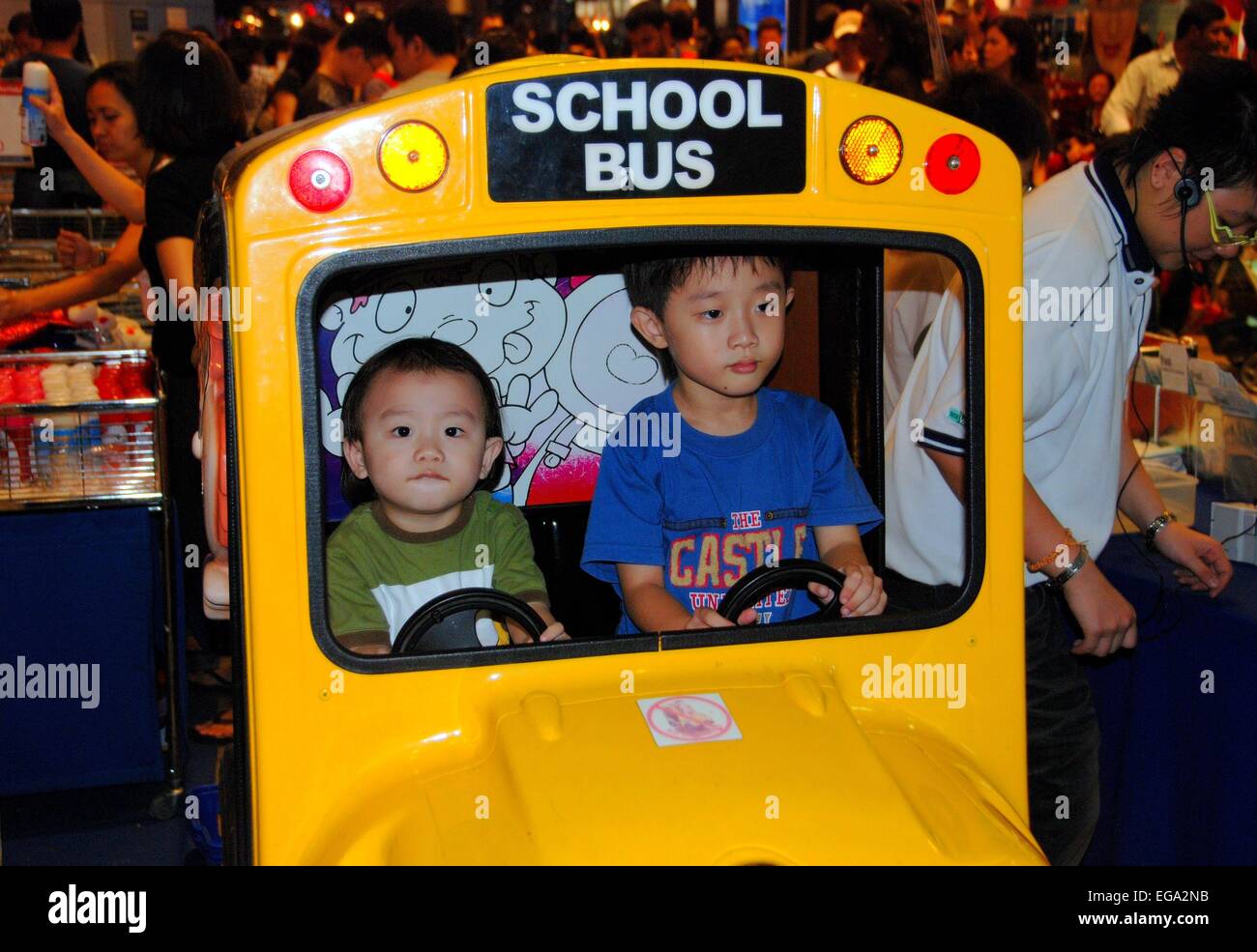 Singapore school bus hi-res stock photography and images - Alamy