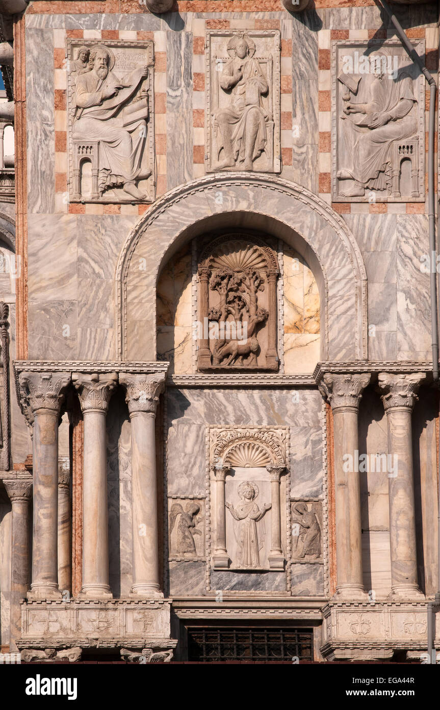 St marks basilica door detail hi-res stock photography and images - Alamy