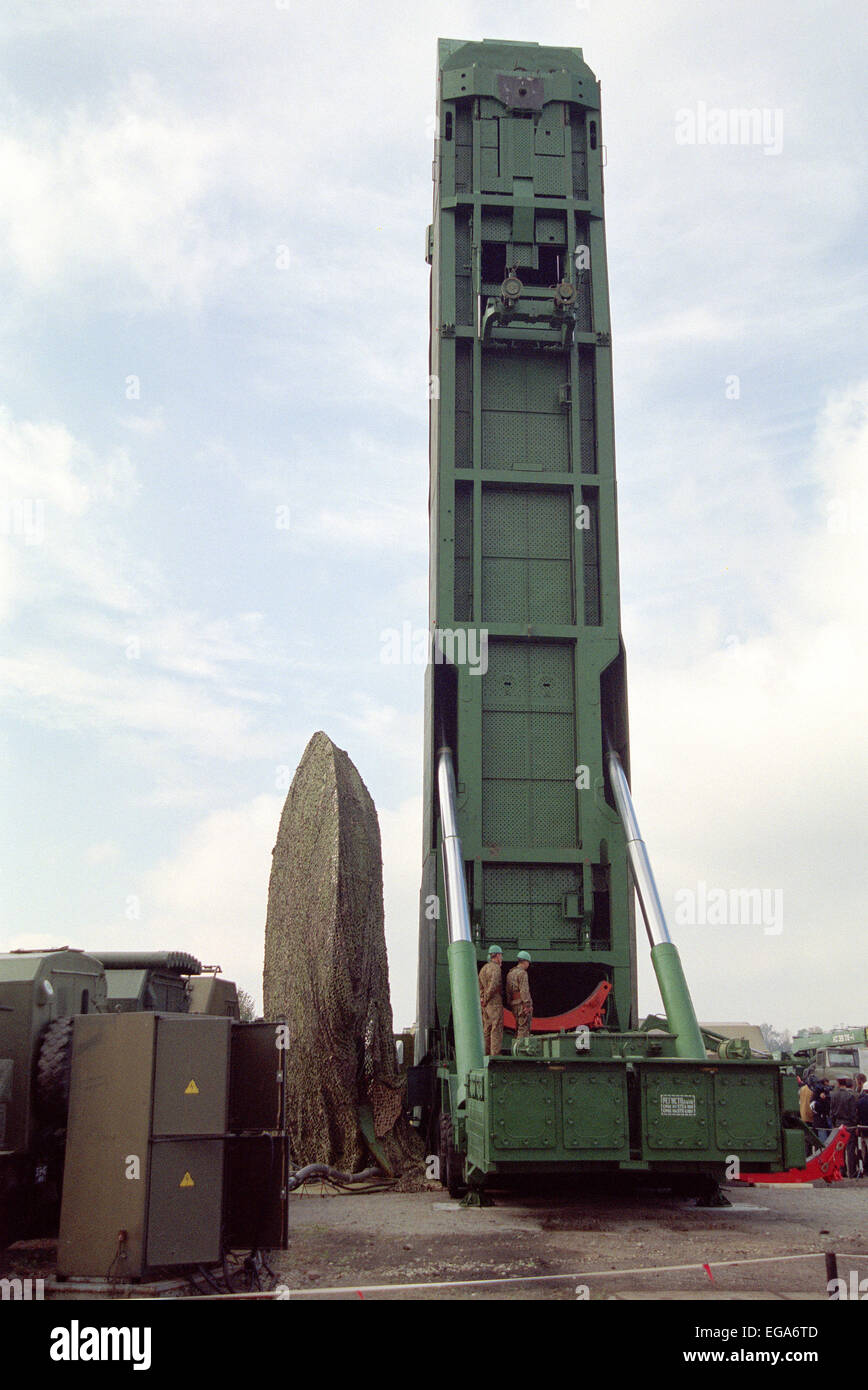 Intercontinental ballistic missile hi-res stock photography and images ...