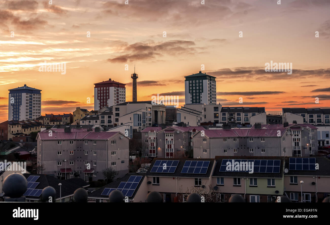 English cottage style terraced housing hi-res stock photography and ...