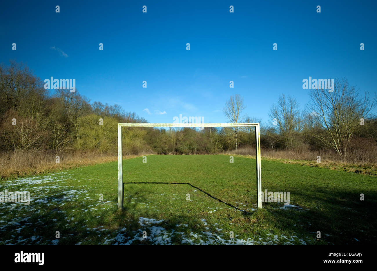 Empty goalpost hi-res stock photography and images - Alamy