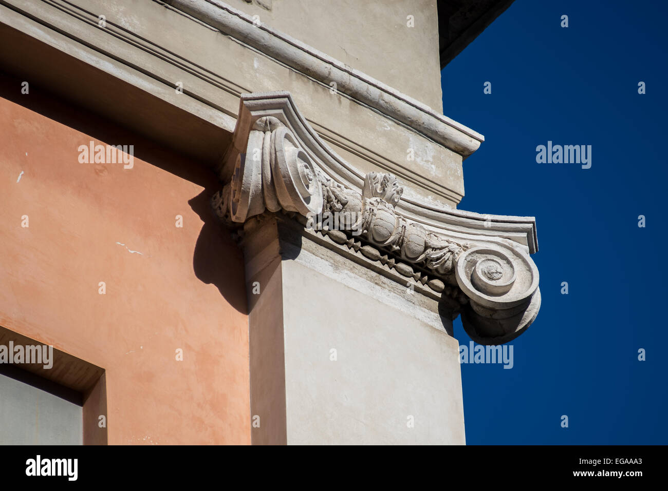 Column capital relief detail Stock Photo - Alamy