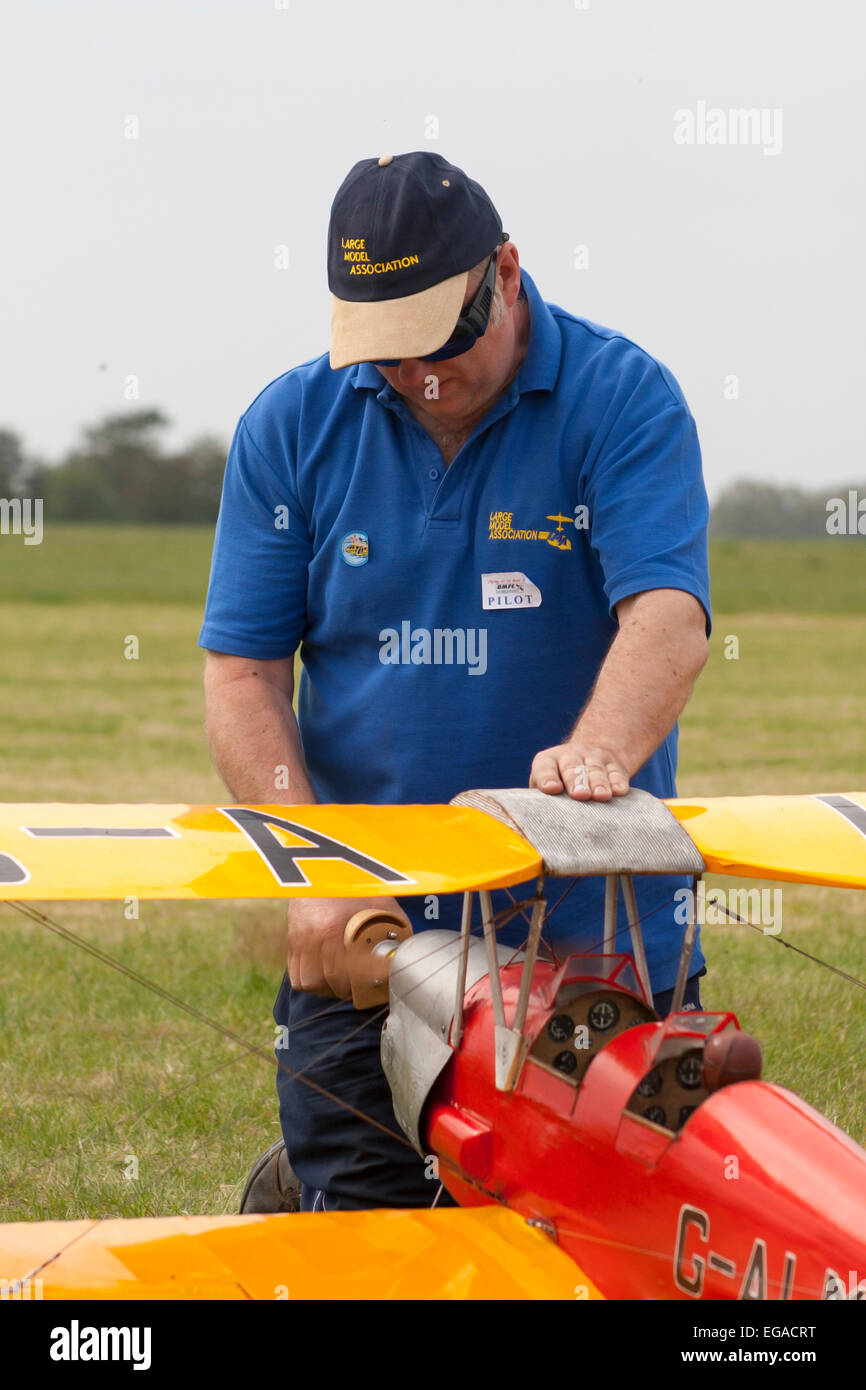 Bi plane construction hi-res stock photography and images - Alamy