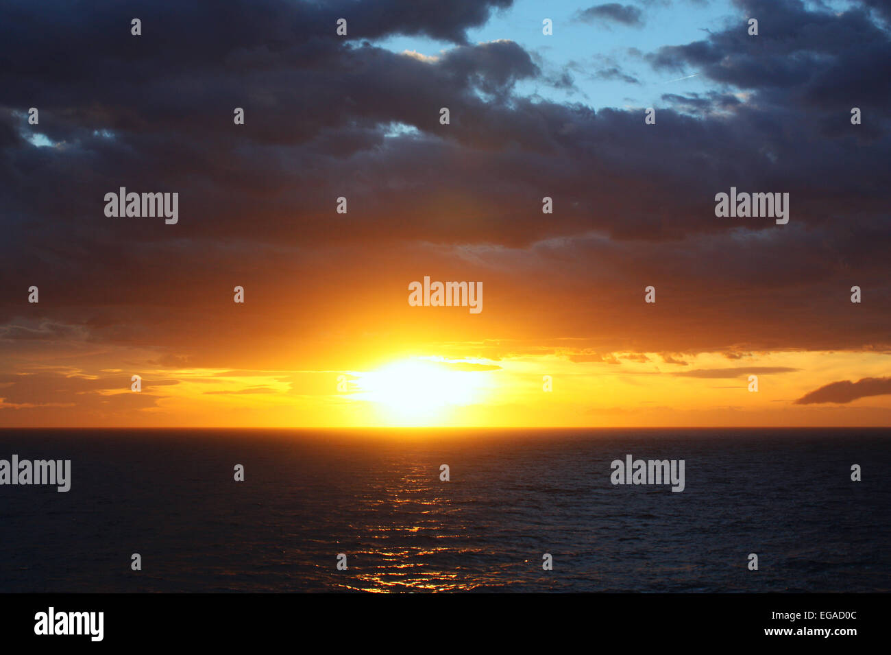 Shine sea hi-res stock photography and images - Alamy