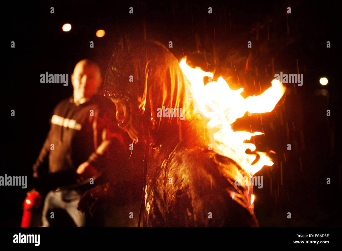 Stuntman fire hi-res stock photography and images - Alamy