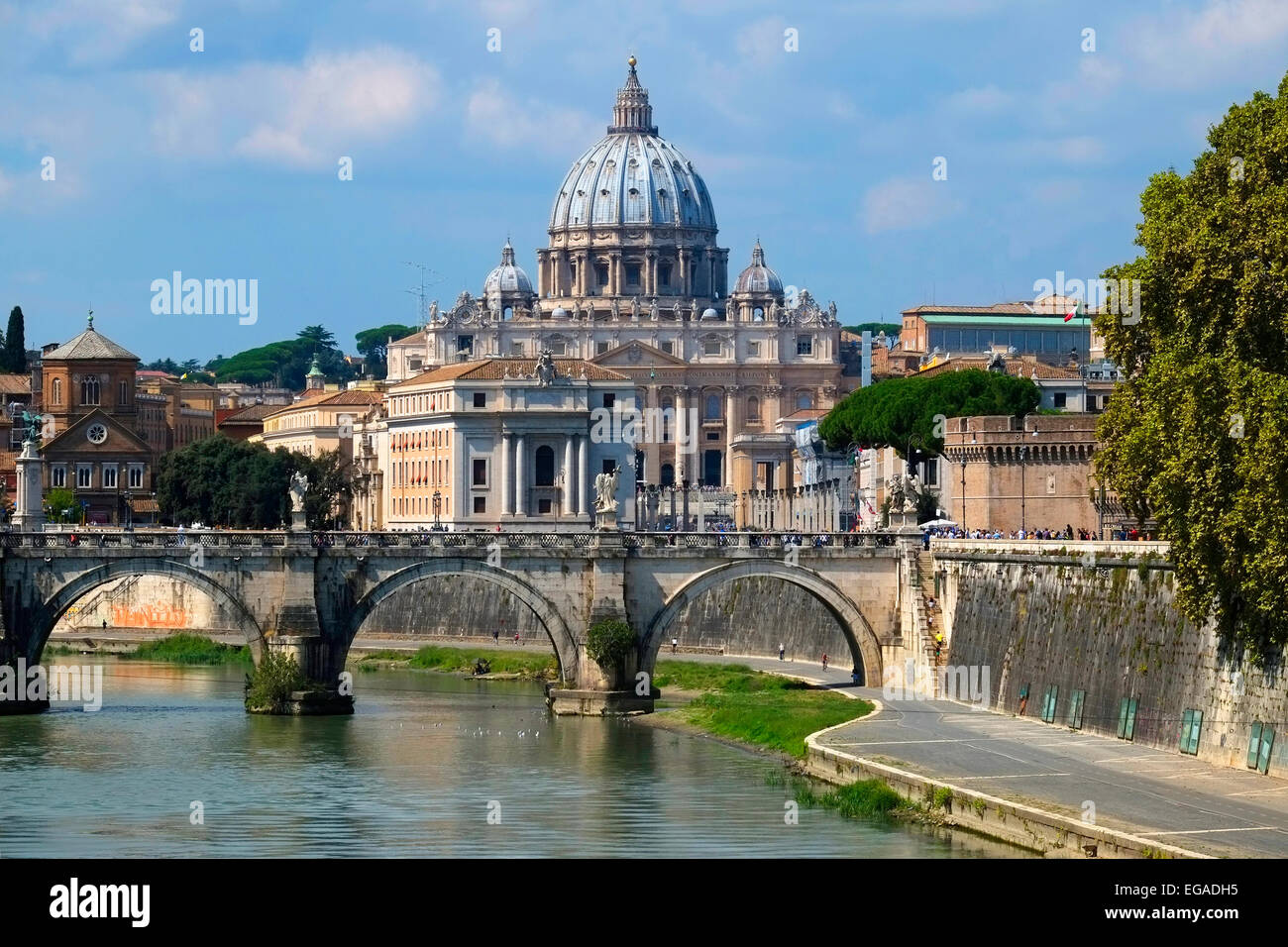 Tiber river rome hi-res stock photography and images - Alamy