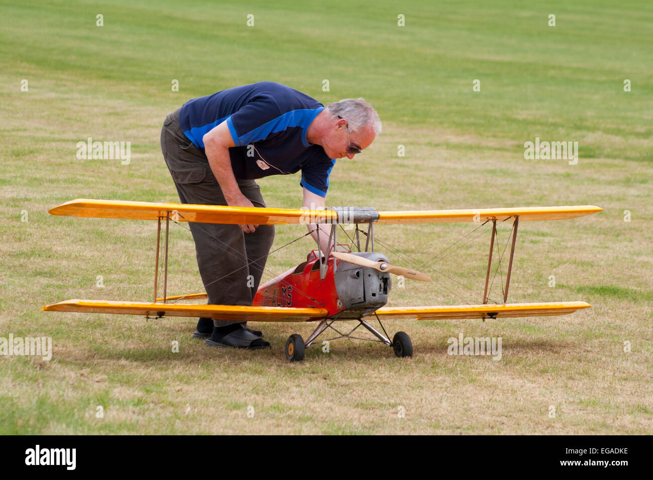 Bi plane construction hi-res stock photography and images - Alamy
