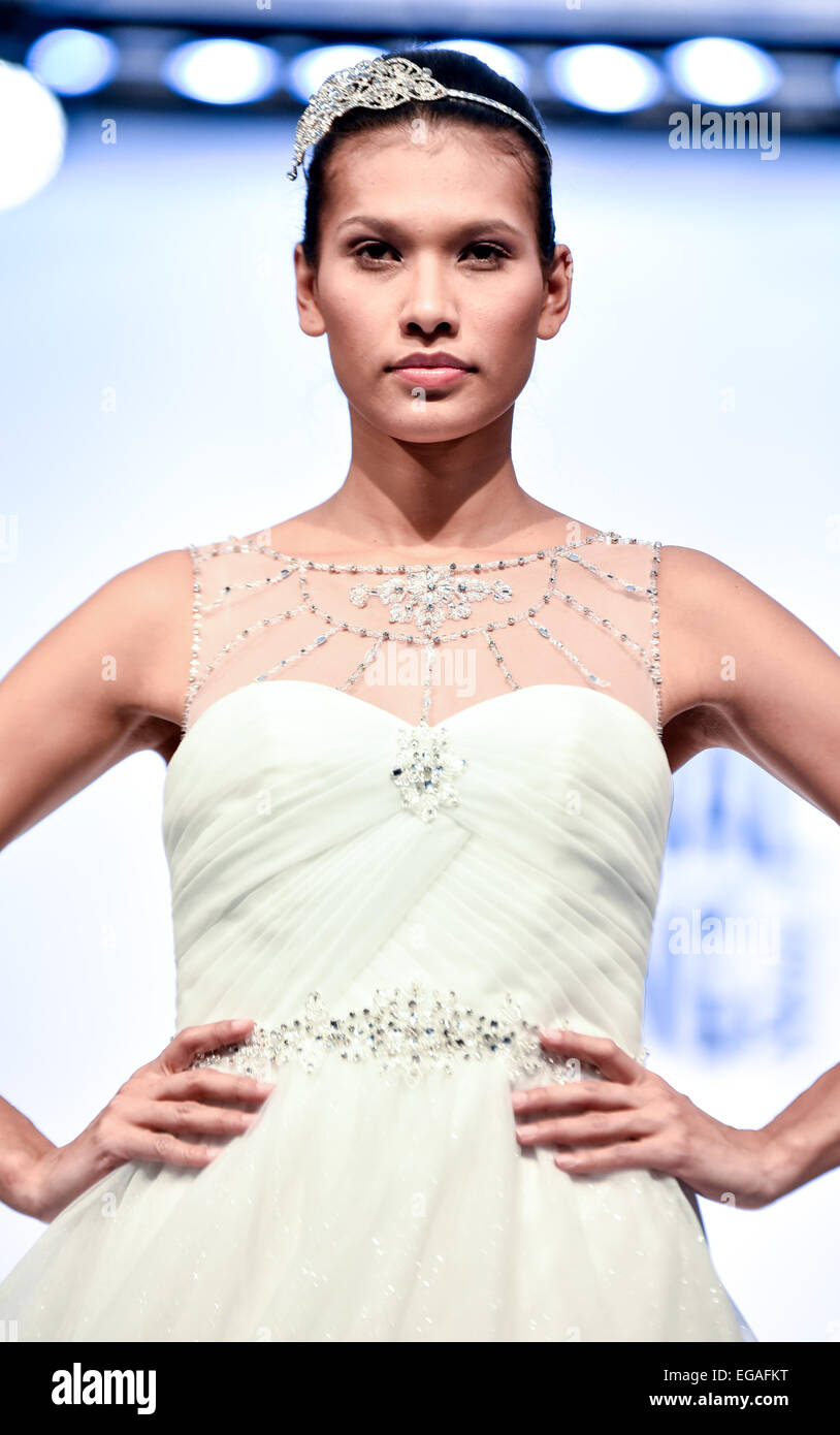 London,UK, 20th Feb 2015 : National Wedding Show 2015 Models wearing ...