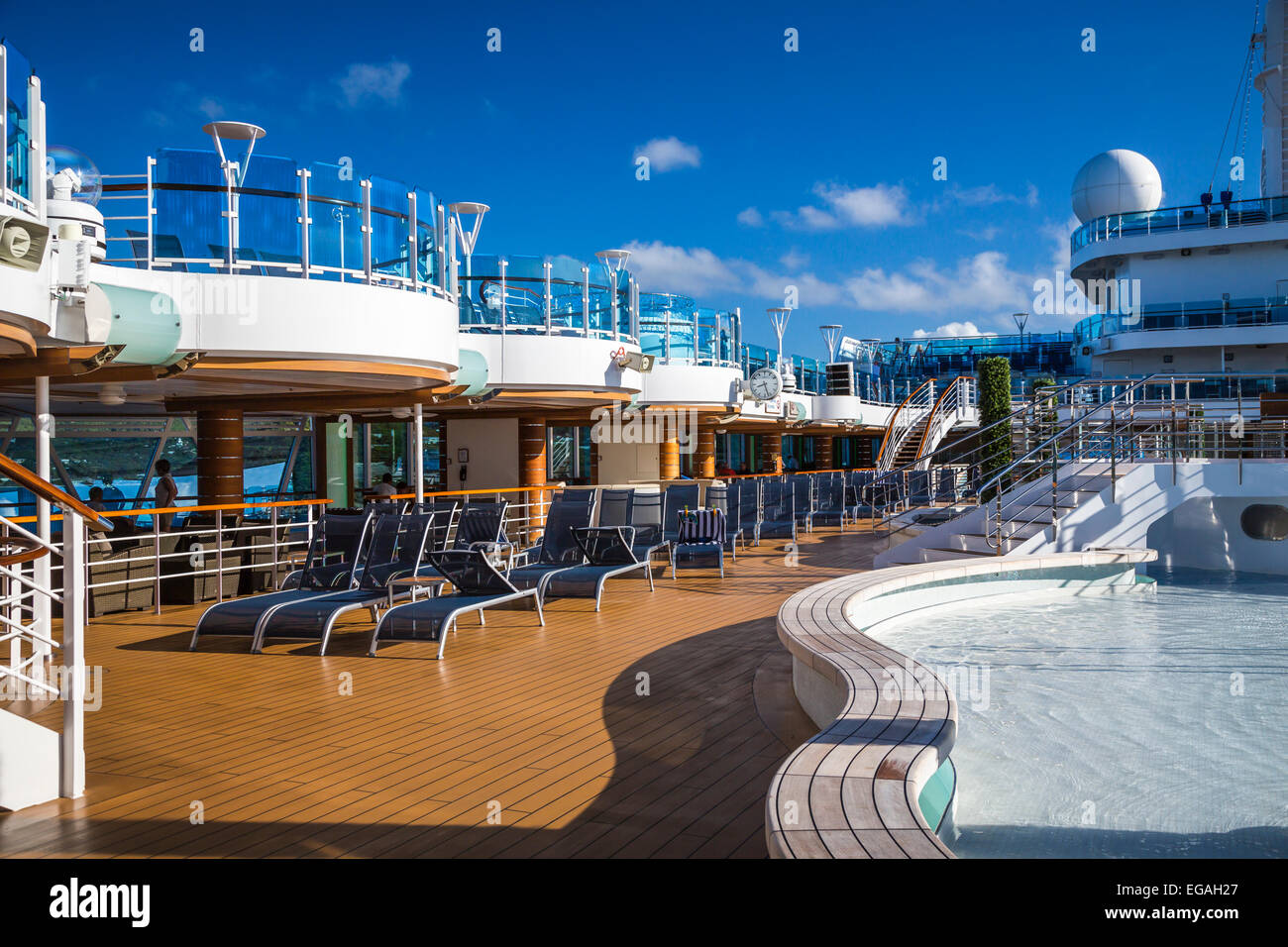 Regal princess ship hi-res stock photography and images - Alamy