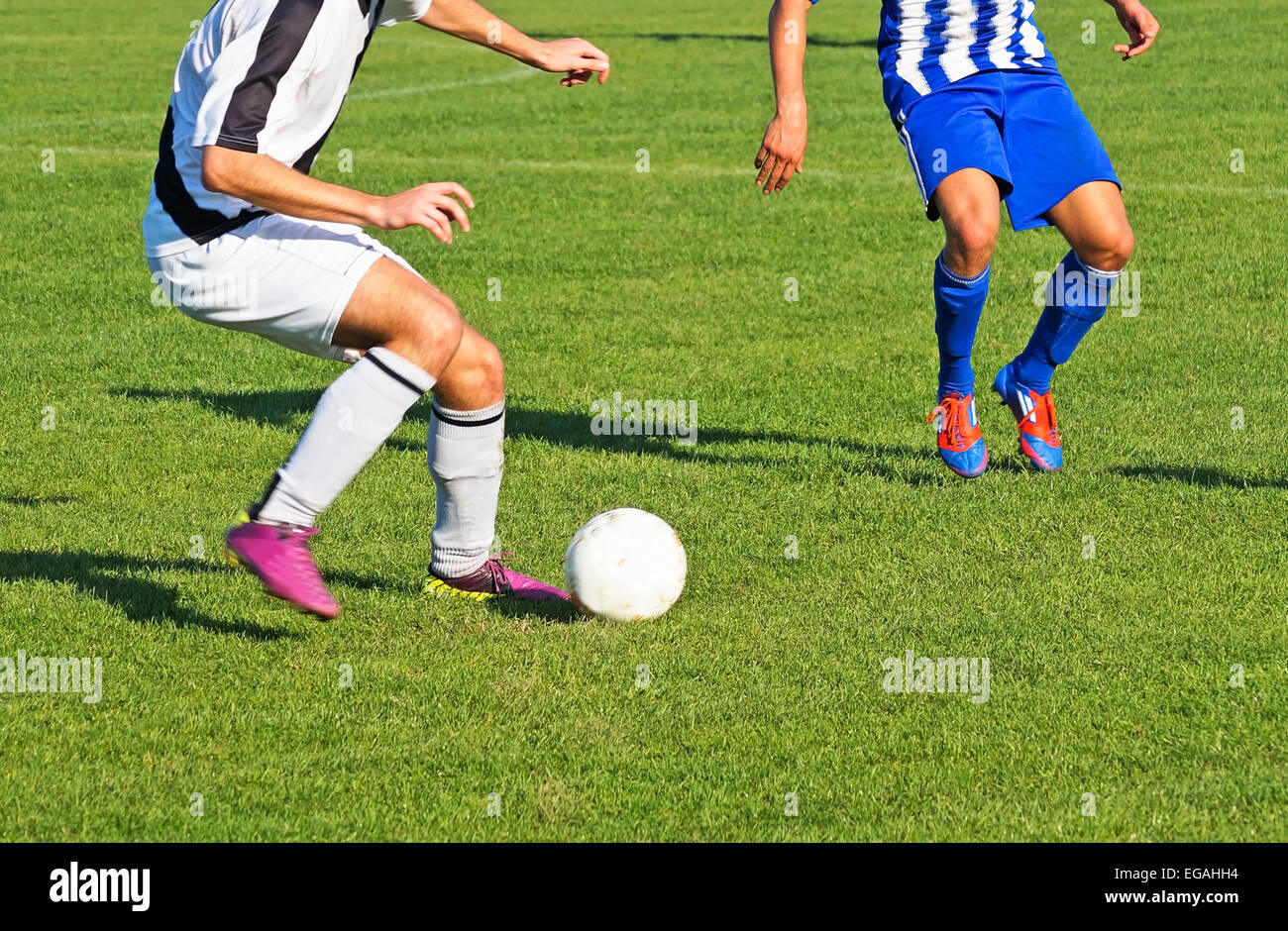 Two young soccer player hi-res stock photography and images - Alamy