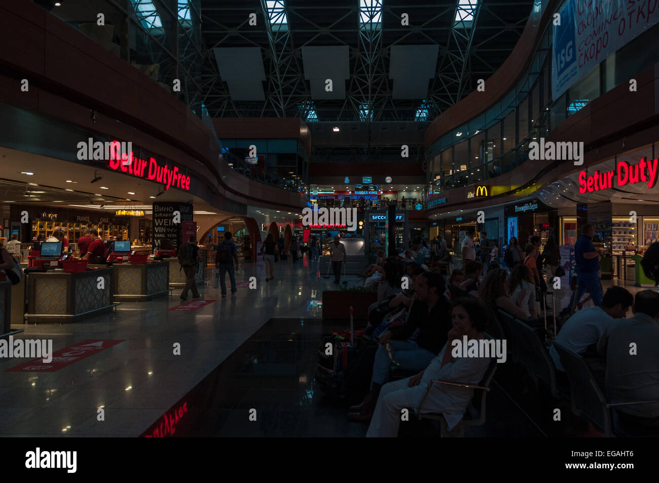 Duty free shop istanbul airport High Resolution Stock Photography and ...