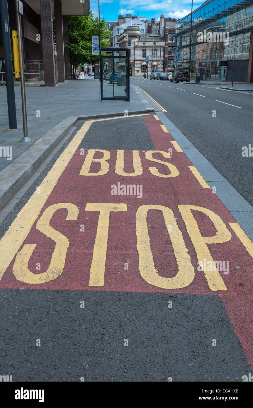 Bus in liverpool city centre hi-res stock photography and images - Alamy