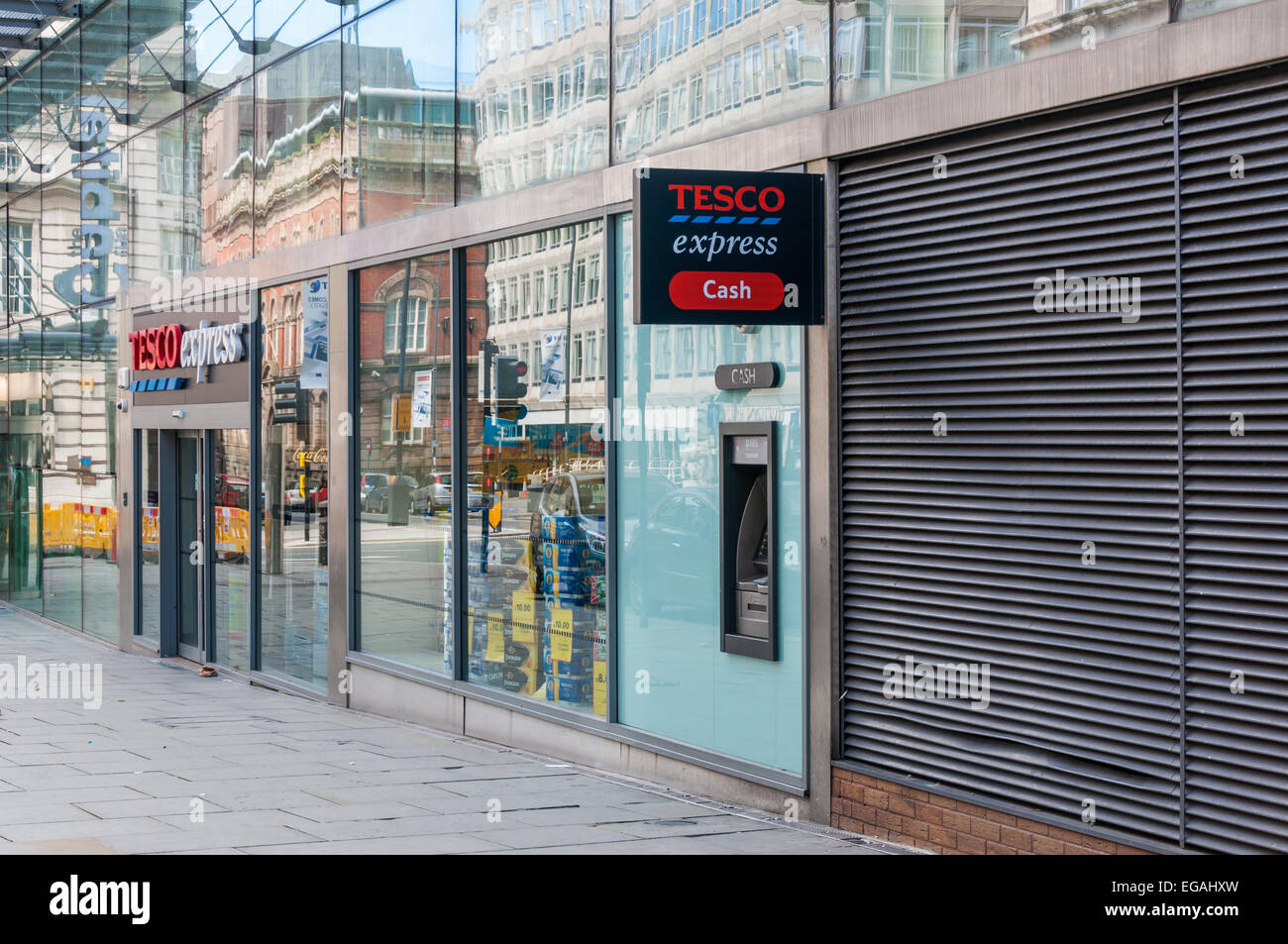 Tesco express old Hall street, Liverpool, UK Stock Photo - Alamy