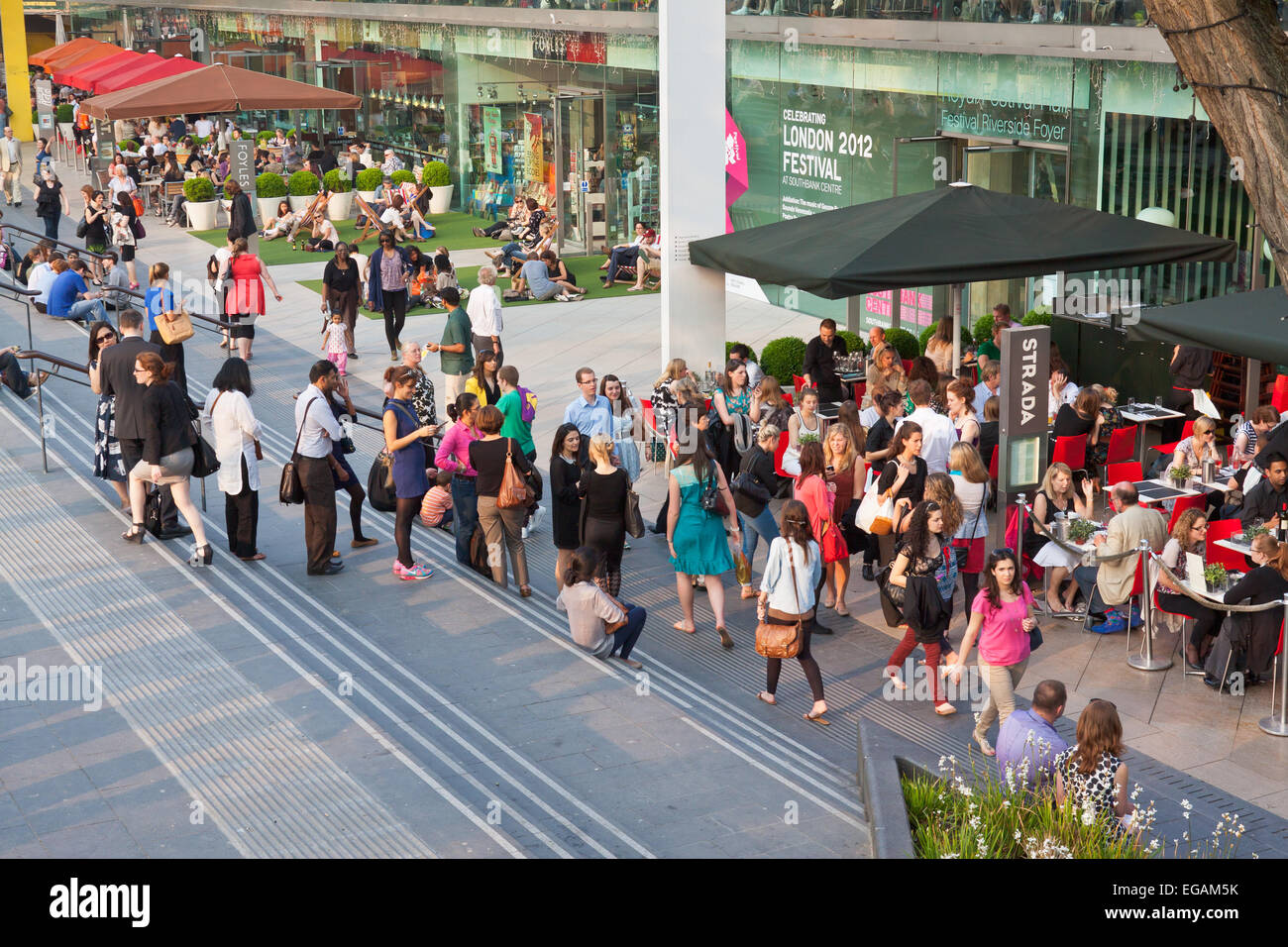 Restaurant Queue London High Resolution Stock Photography and Images ...