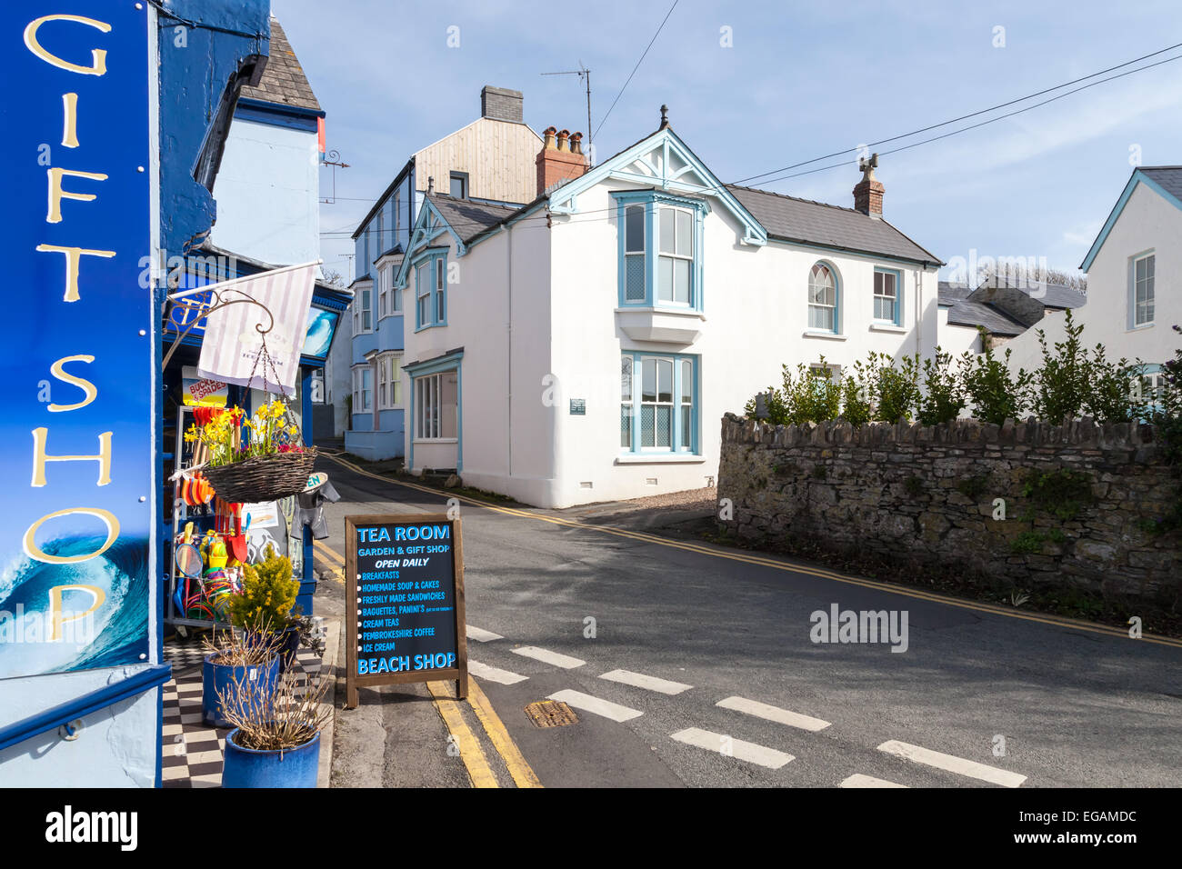 Village of manorbier hi-res stock photography and images - Alamy