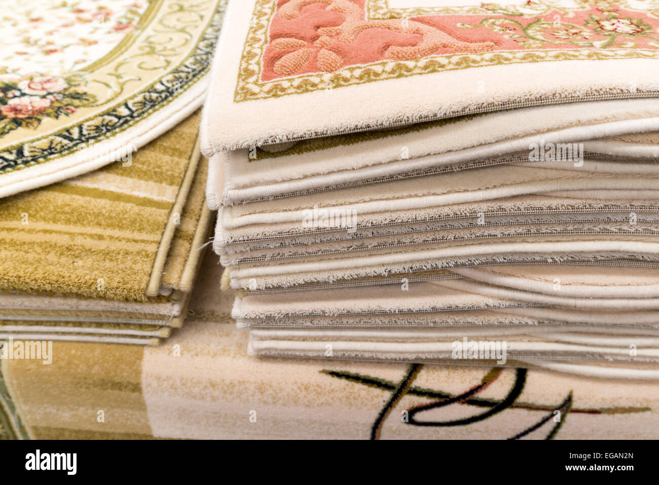 Pile of wool sheep hi-res stock photography and images - Alamy