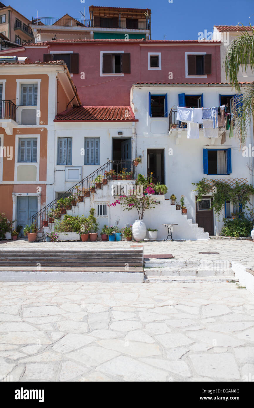 Traditional Greek house at beautiful Parga Stock Photo - Alamy