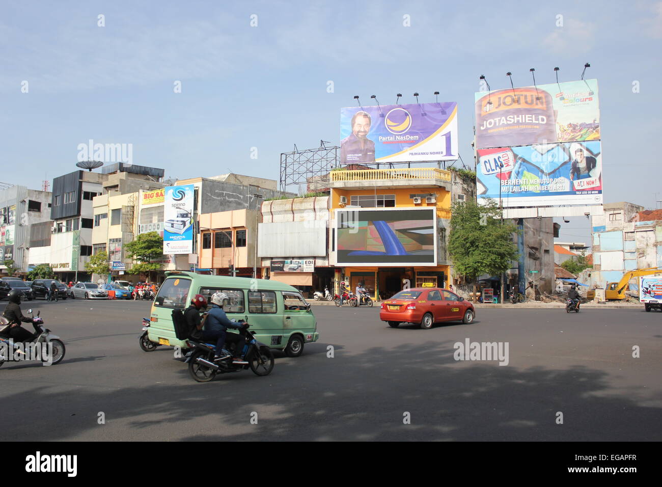 Traffic in Surabaya, Indonesia Stock Photo - Alamy