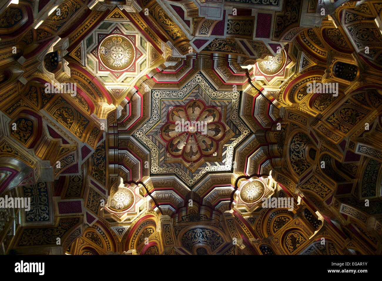 Gold ceiling hi-res stock photography and images - Alamy