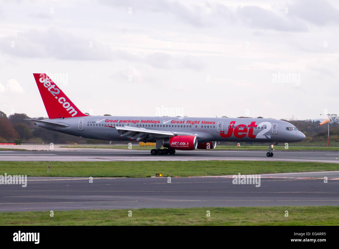 Jet2 Airlines Boeing 757 (G-LSAG), taxiing at Manchester International ...